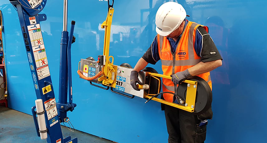 Product of the Month – glass vacuum lifters | Hird