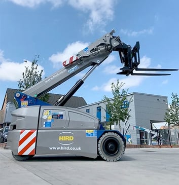5 advantages you need to know about Valla’s new ‘V Cranes’ | Hird